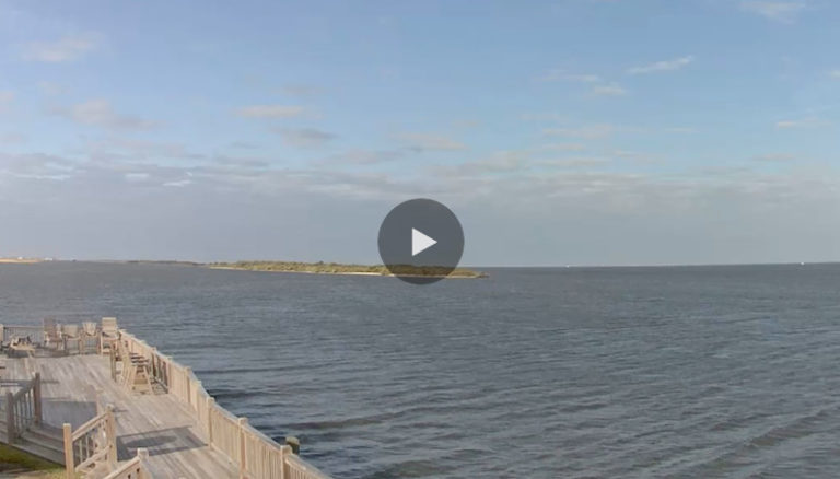 Stingaree Bay Beach Cam - HDBeachCams